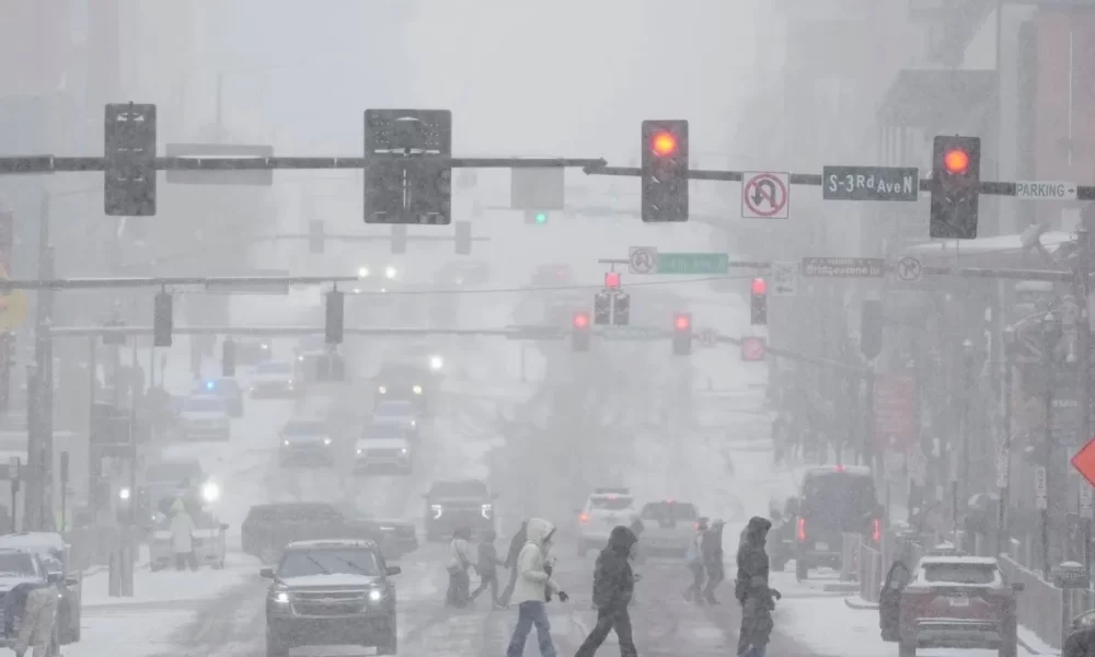 Tormenta invernal en Estados Unidos provoca decenas de cancelaciones y ...